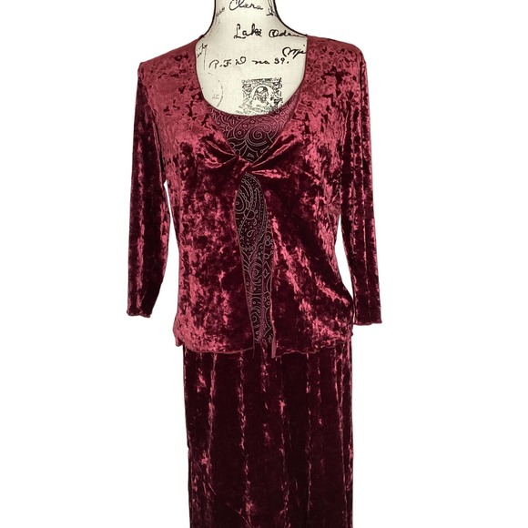 Fashion Bug | Dresses | Vintage Fashion Bug Crushed Velvet Skirt Top ...